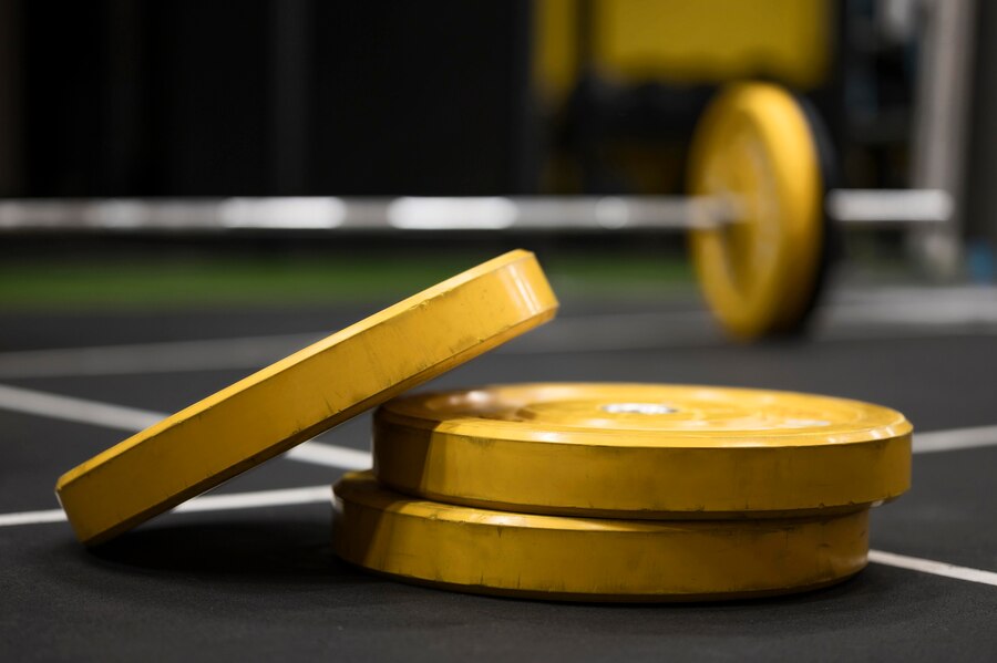 Choose the Right Weight Plates for Your Goals – Strongway Gym Supplies